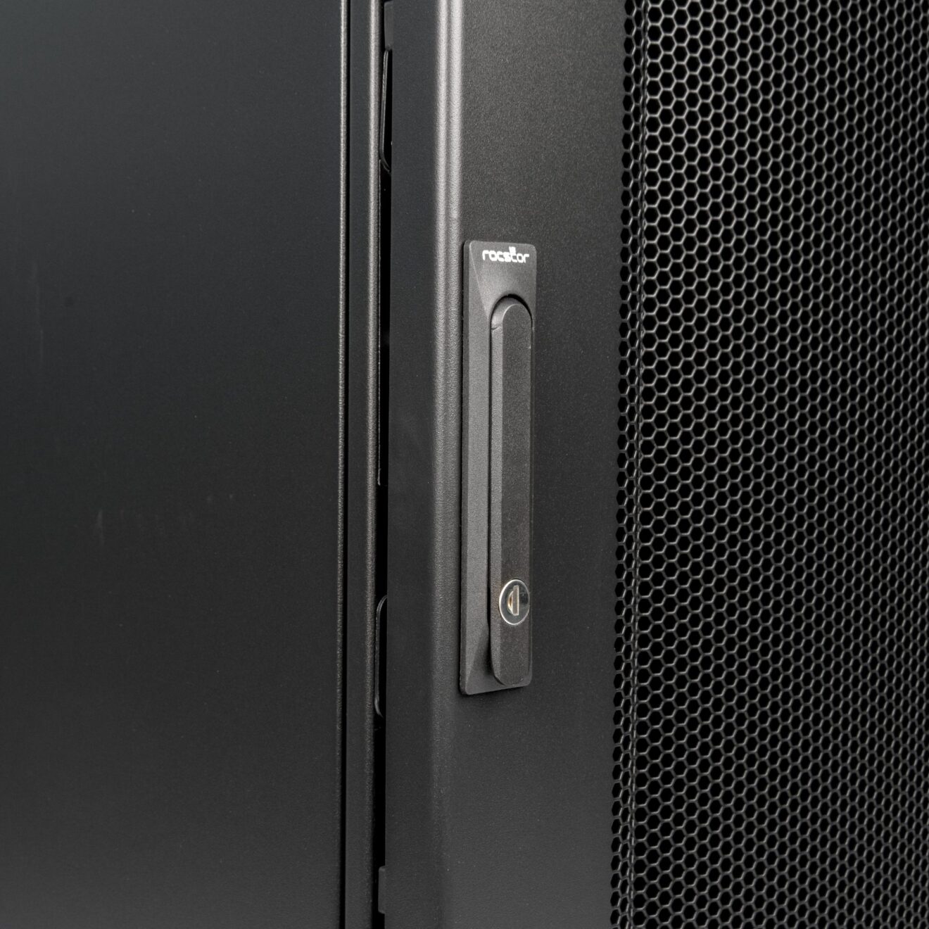 SolidRack R3104 Rack 24U Enclosure With Side Panels – Assembled ...